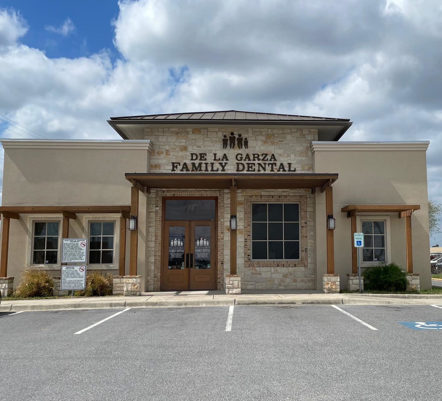 Leading Weslaco Dentist | De La Garza Family Dentistry